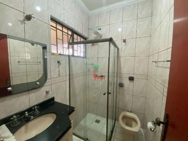Casa com 3 Quartos para alugar, 220m² Jardim Ipiranga