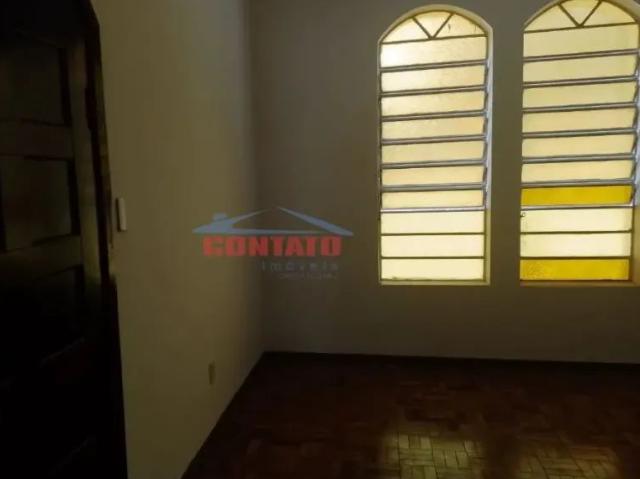 Casa com 3 Quartos para alugar, 240m² Centro