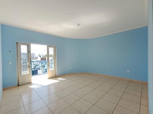 Casa com 3 quartos para alugar, 250 m² Jardim Ipaussurama Campinas/SP