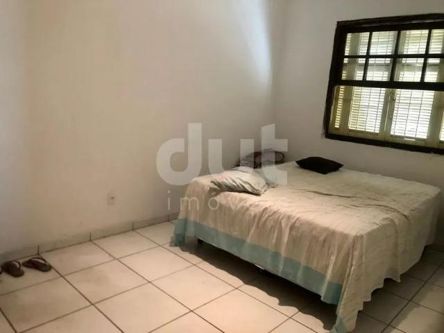 Casa com 3 Quartos para alugar, 250m² Bonfim