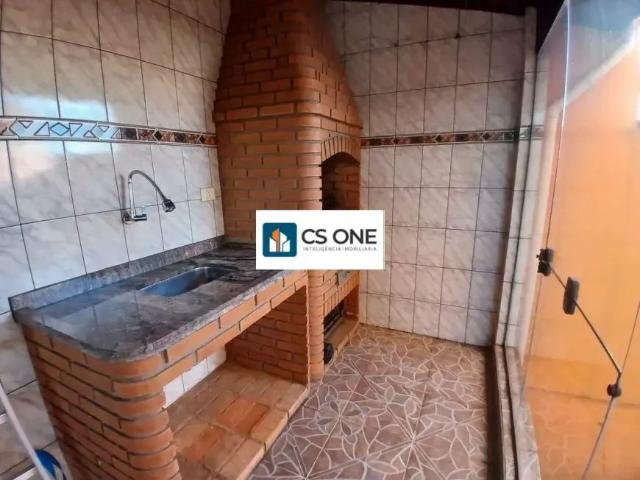 Casa com 3 Quartos para alugar, 250m² Centro