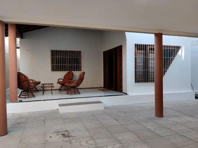 Casa com 3 Quartos para alugar, 250m² São Judas Tadeu