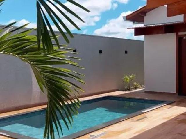 Casa com 3 Quartos para alugar, 252m² Centro