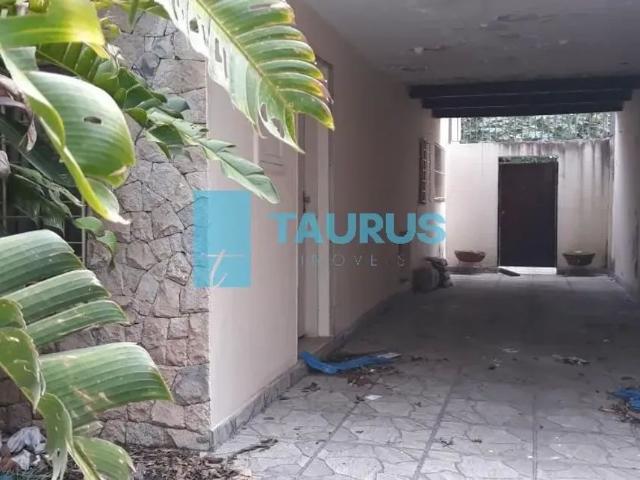 Casa com 3 Quartos para alugar, 300m² Cidade Monções