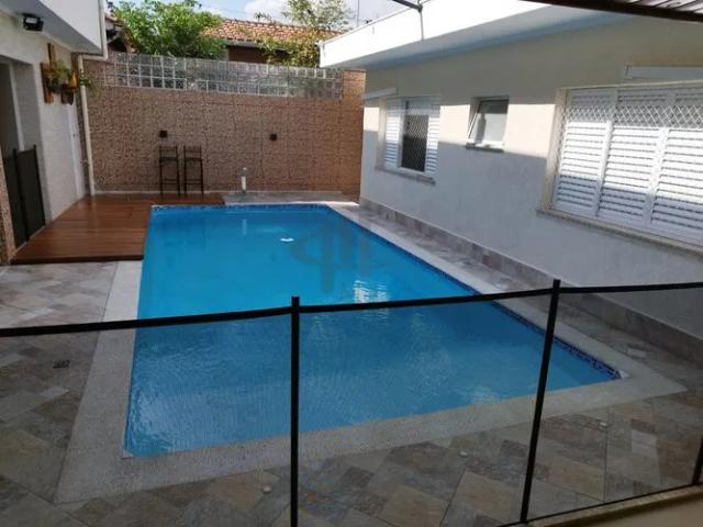 Casa com 3 dormitórios localizado no Bairro Jardim São Caetano, em São Caetano Do Sul