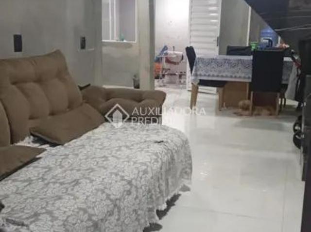 Casa com 3 Quartos para alugar, 80m² Olaria