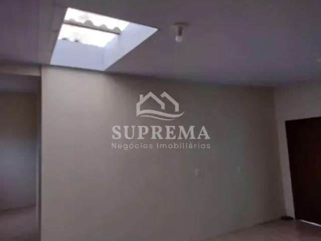 Casa com 3 Quartos para alugar, 80m² Centro