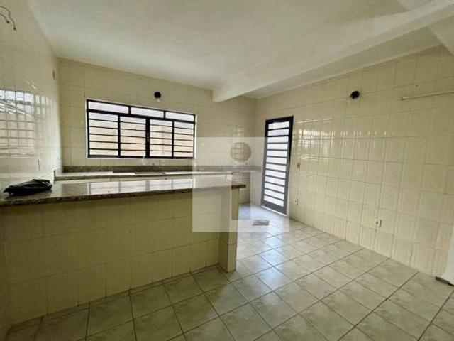 Casa com 3 quartos para alugar em Sousas, Campinas/SP