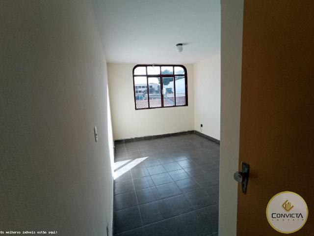 Casa com 3 quartos para alugar no bairro Núcleo Bandeirante, 75m²