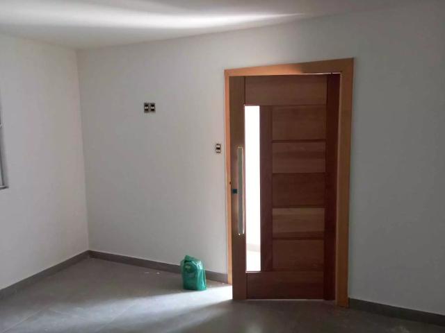 Casa com 3 quartos para alugar no bairro Concórdia em Belo Horizonte