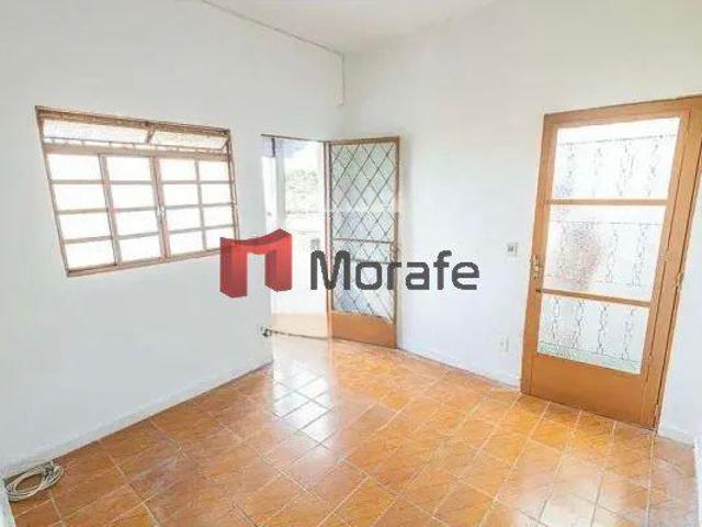 Casa com 3 quartos para alugar no bairro Glória, 80m²