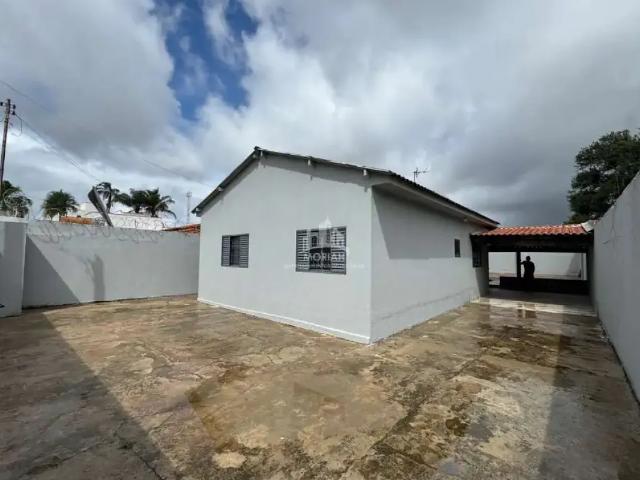 Casa com 3 quartos para alugar na Rua Matilde Salles Guimarães Andrade, 110, Conjunto Segismundo Pereira, Uberlândia