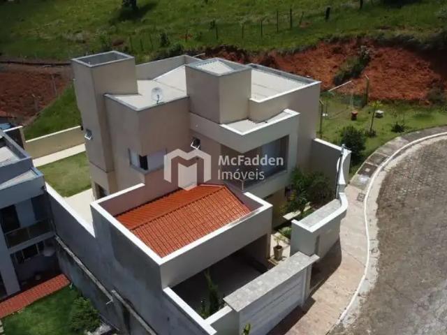 Casa com 3 quartos para alugar na Rua Doutor José Resek, 67, Pinheirinho, Itajubá
