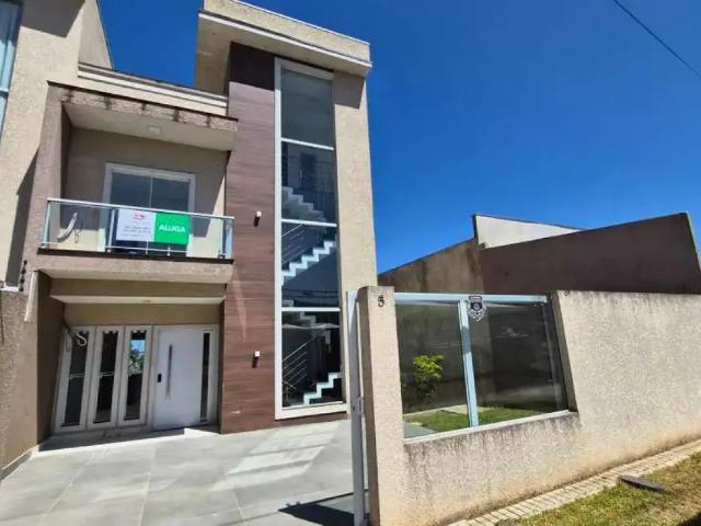 Casa com 3 quartos para alugar na Rua José Osires Baglioli, 561, Pinheirinho, Curitiba