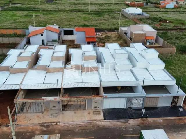Casa com 3 quartos para alugar na Rua Ubaldo Justino Junior, 240, Residencial Pinheiro, Monte Carmelo