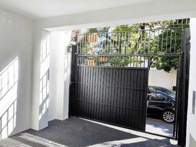 Casa com 3 quartos, para locação ou venda, na Pompéia