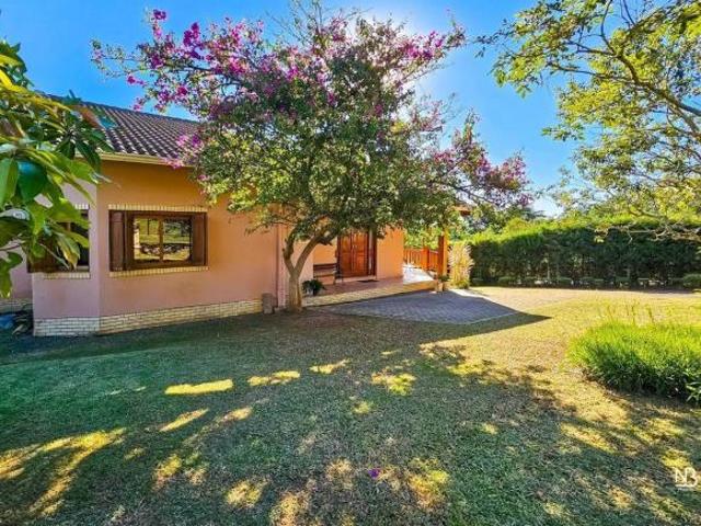 Casa 200 m² 3 dormitórios