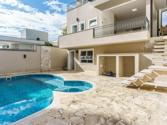 CASA COM 3 QUARTOS, PISCINA AQUECIDA, COM 245m² À VENDA NO CONDOMÍNIO VIA CASTELLI LOUVEIRA SP