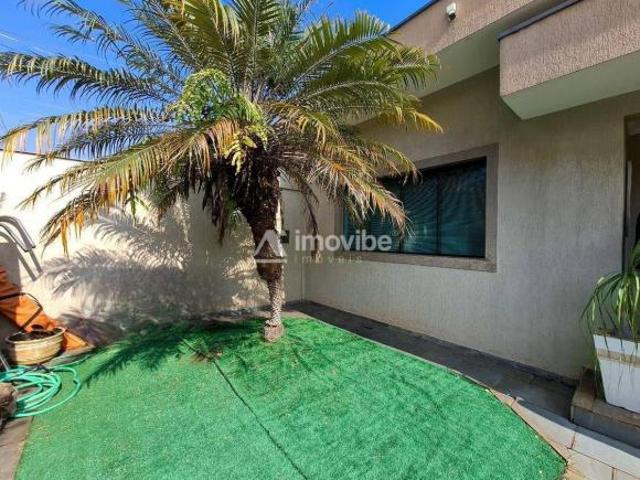 CASA COM 3 QUARTOS, PISCINA E ADEGA NO WERNER PLAAS