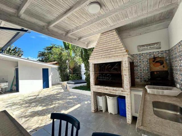 Casa com 3 quartos, Praia das Toninhas, Ubatuba R$ 1.6 mi, Cod: 4375