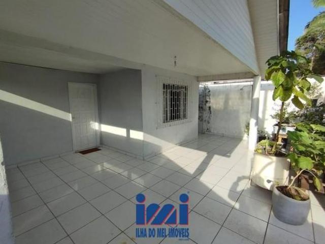 Casa com 3 quartos próximo ao centro