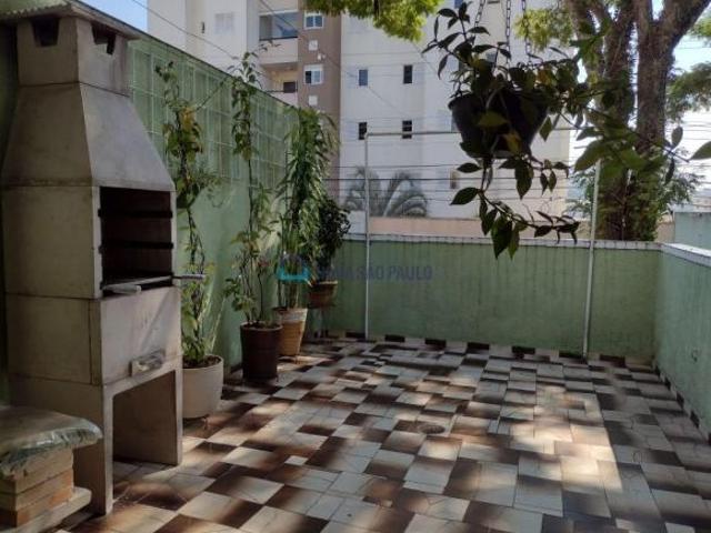 Casa com 3 quartos próximo do metrô