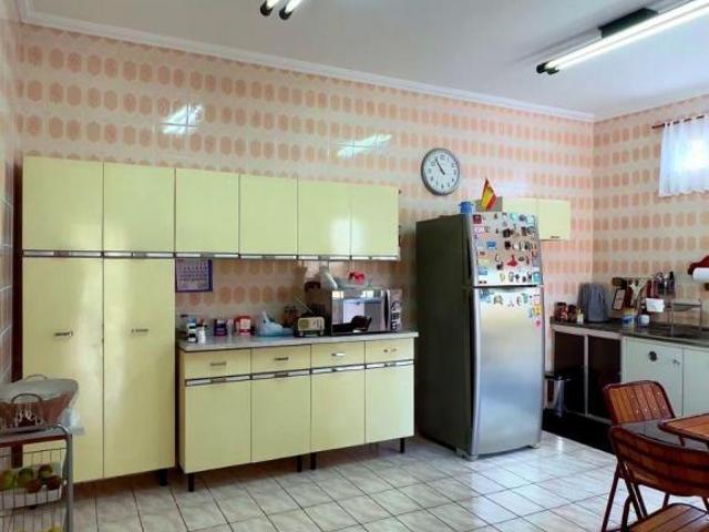 Casa com 3 Quartos, Quintal Amplo e 7 Vagas – Vila Boa Vista, Barueri