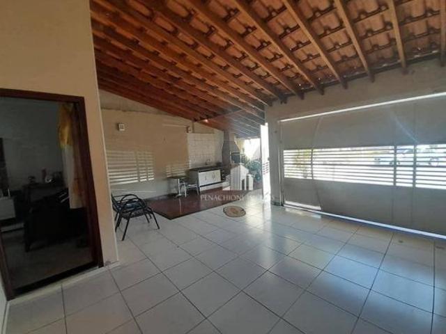 Casa com 3 Quartos Uma Suite No Terra America I