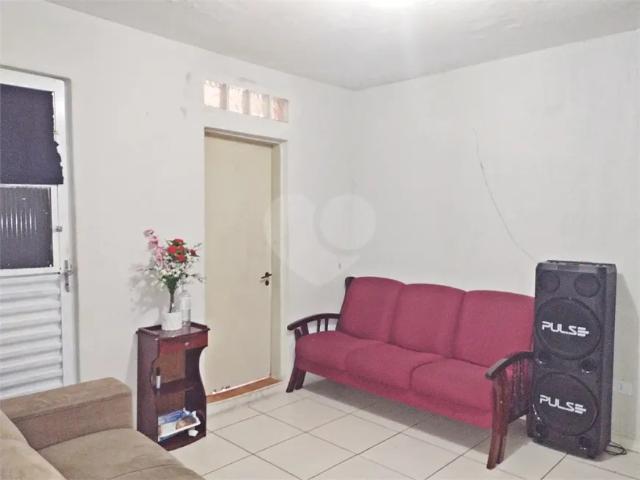 Casa com 3 quartos à venda em Vila romero SP
