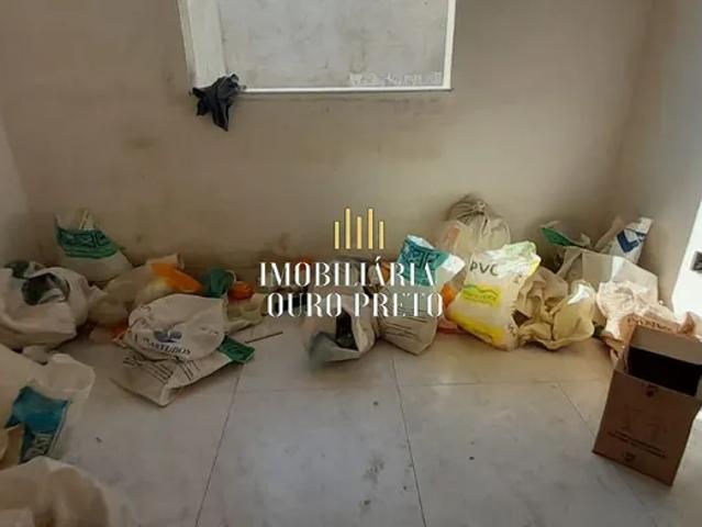Casa com 3 quartos á venda no bairro Santa Amélia