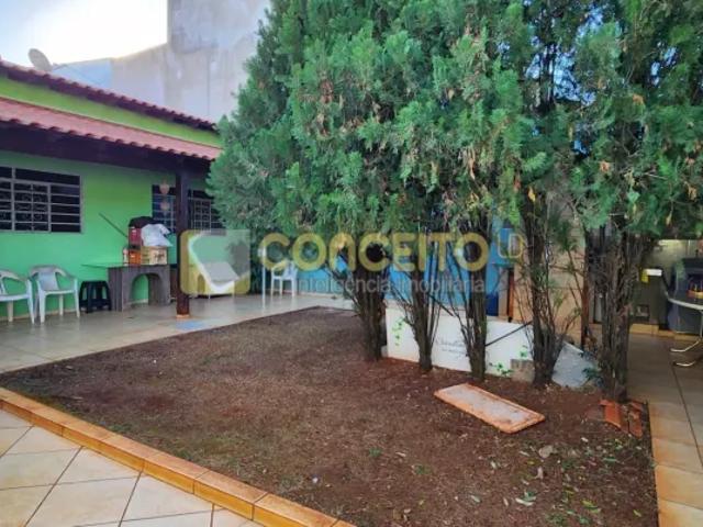 Casa com 3 quartos à venda por R$ 450000.00, 170.00 m2 jardim ltaparica londrina/pr
