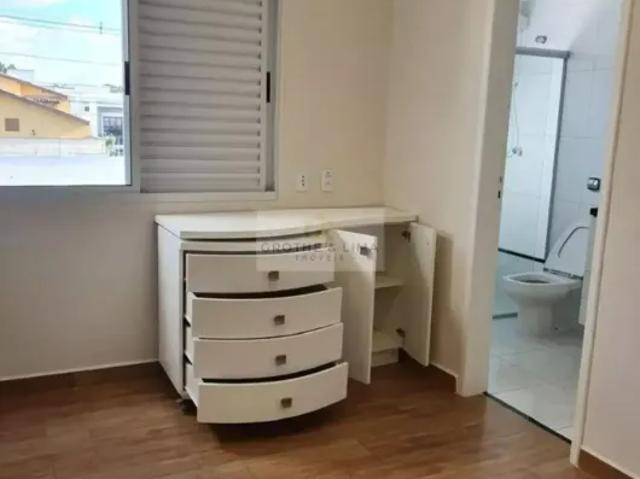 Casa com 3 suítes para alugar, 200 m² por R$ 6.500/mês Campos do Conde Taubaté/SP