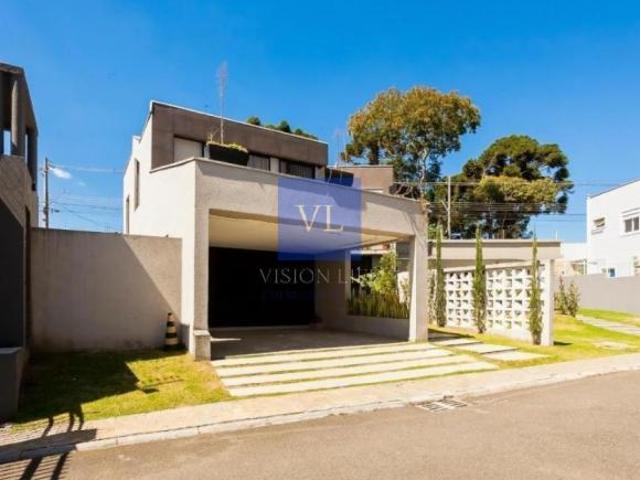 CASA COM 3 SUÍTES 4 VAGAS ALTO PADRÃO Residência sofisticada em condomínio de luxo no Pilarzinho