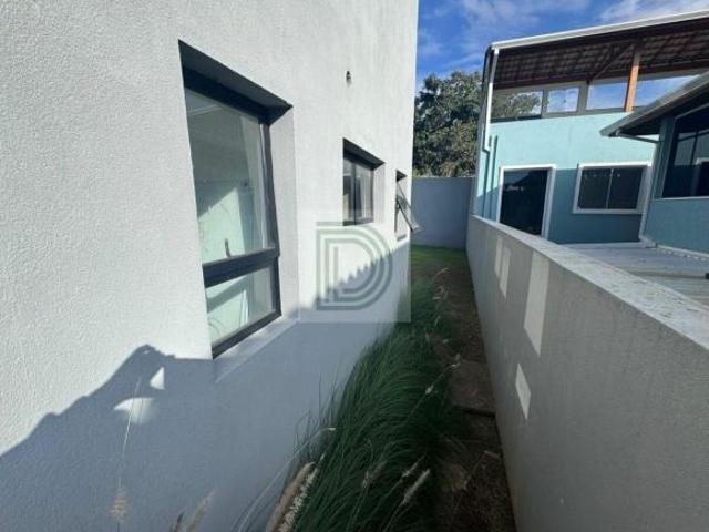 Casa com 3 suítes, 6 vagas totalmente isolada, com piscina e quintal