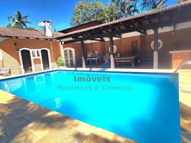 Casa com 3 suítes 7 vagas a venda em Itapecerica da Serra
