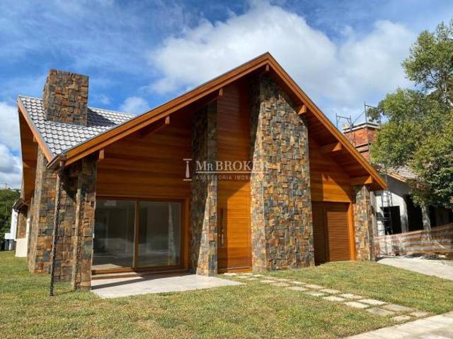 CASA COM 3 SUÍTES