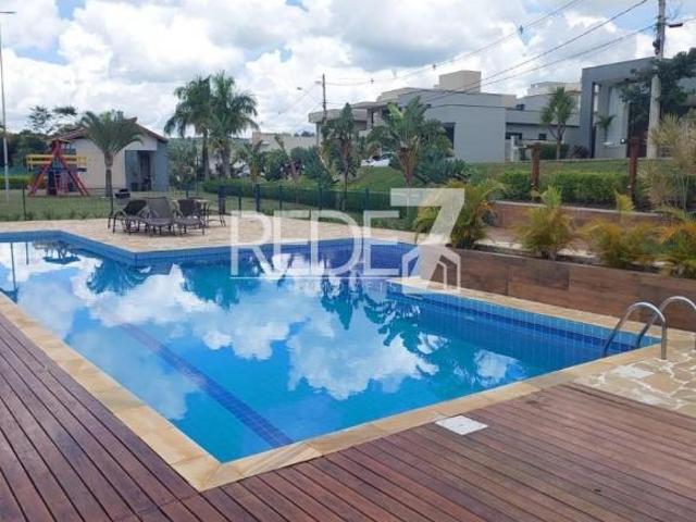 Casa com 3 suítes, 3 salas e 4 vagas em Valinhos SP Aproveite esta oportunidade!