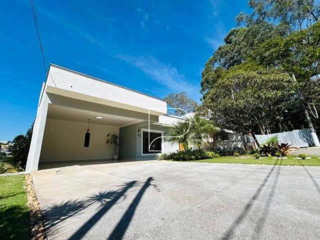 Casa com 3 suítes à venda na Granja Viana, 250 m² por R$ 1.590.000 Granja Viana Cotia/SP