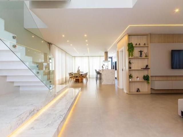 Casa com 3 suítes à venda Neoville, Curitiba PR