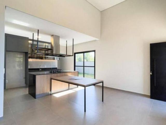 Casa com 3 suítes à venda, no bairro Chácaras Interlagos Atibaia/SP CA4403