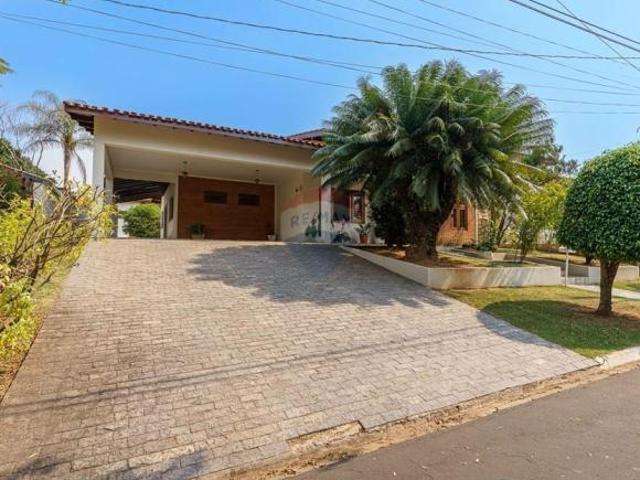 Casa com 3 suítes a venda no condomínio Jardim Paulista I em Vinhedo