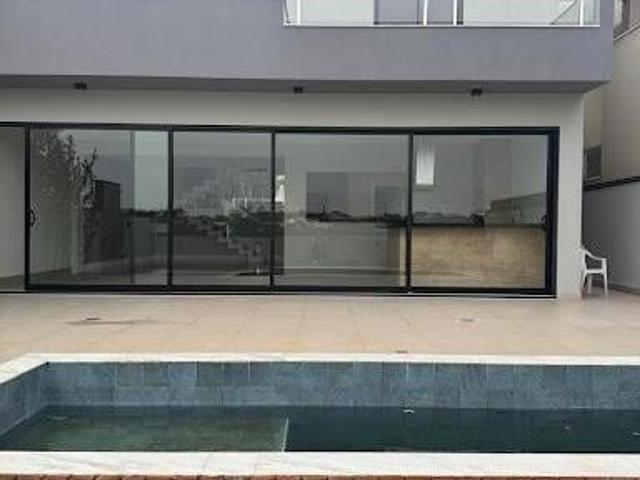 CASA COM 3 SUÍTES À VENDA NO CONDOMÍNIO LE VILLAGE VALINHOS/SP