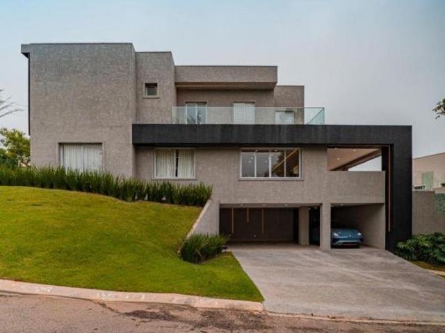 Casa com 3 suites à venda no Condomínio New Ville em Santana de Parnaíba