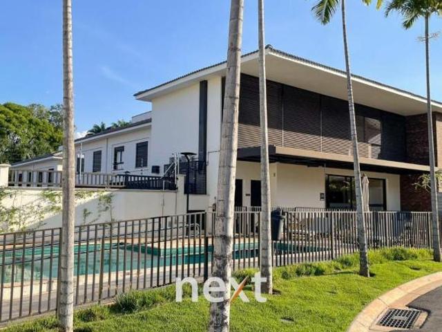 Casa com 3 suites a venda ao lado do Colegio Coração de Jesus