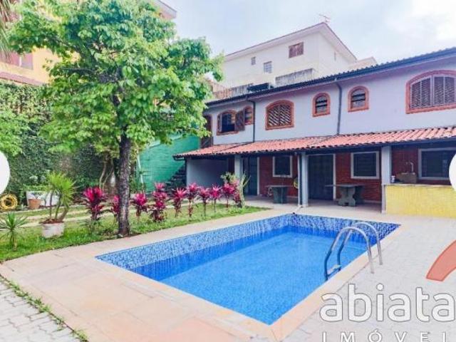 Casa com 3 suítes à venda em São Paulo, 336m² de terreno, lazer completo e fácil acesso à USP