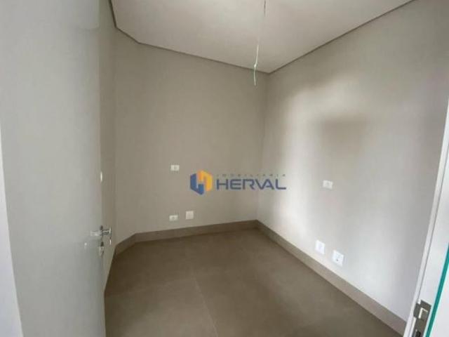 Casa com 3 suítes à venda por R$ 2.300.000 Parque Industrial Maringá/PR