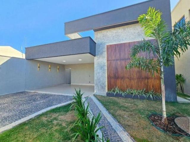 Casa com 3 suítes à venda Setor Três Marias Goiânia/GO