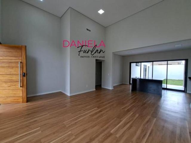 Casa com 3 Suites à Venda 197m² Condomínio Granja Olga Sorocaba/SP