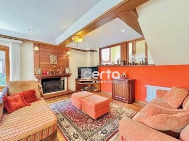 Casa com 3 suítes à venda, 240 m² Centro Gramado/RS