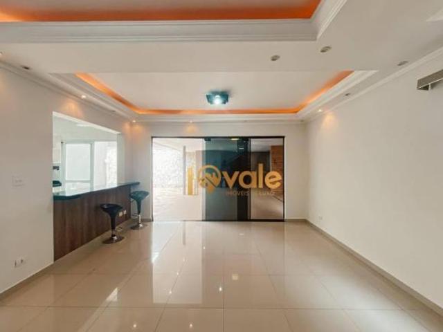 Casa com 3 Suítes à venda, 246 m² Villa Branca Jacareí/SP